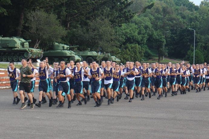 【替代役】幹部階級 - 捲捲 (@o_ooo) | Dcard