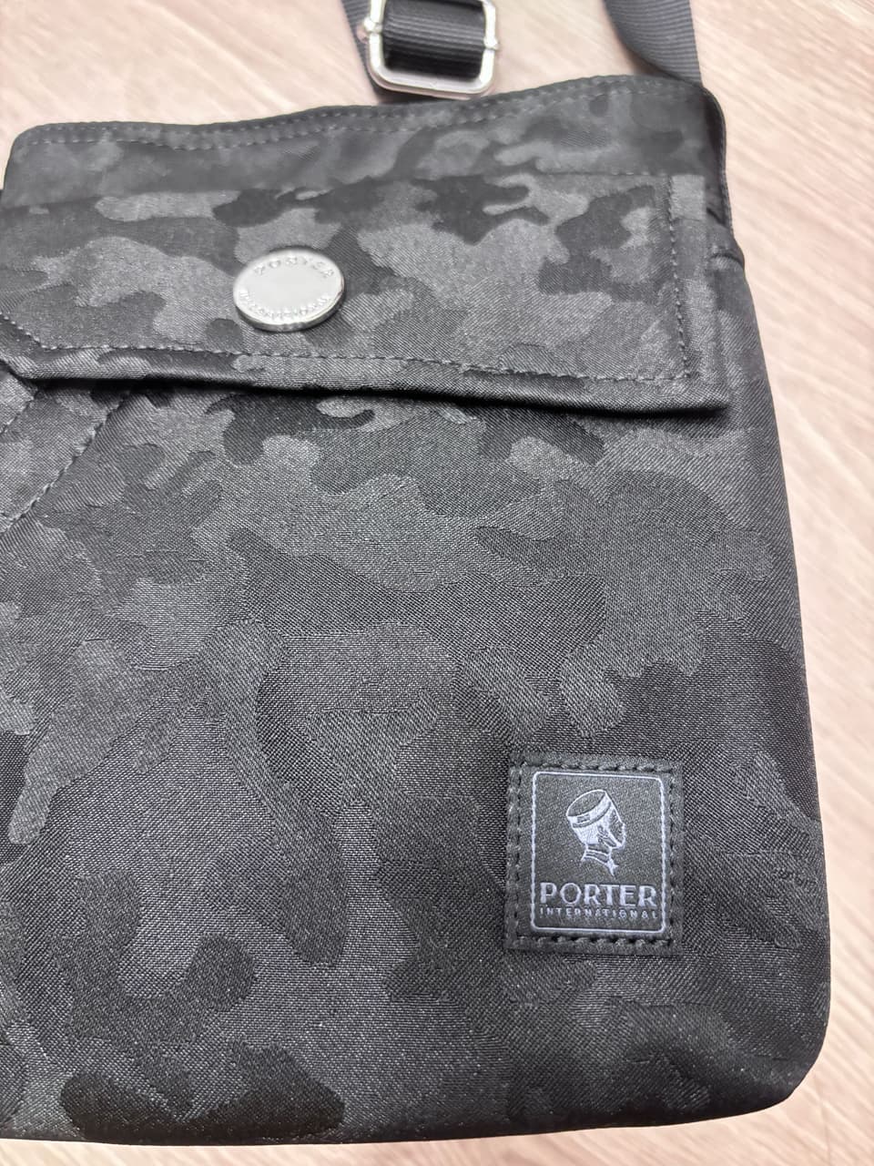 #我要賣 #已售出 PORTER 精緻迷彩小包-PUZZ系列 - 二手交易板 | Dcard