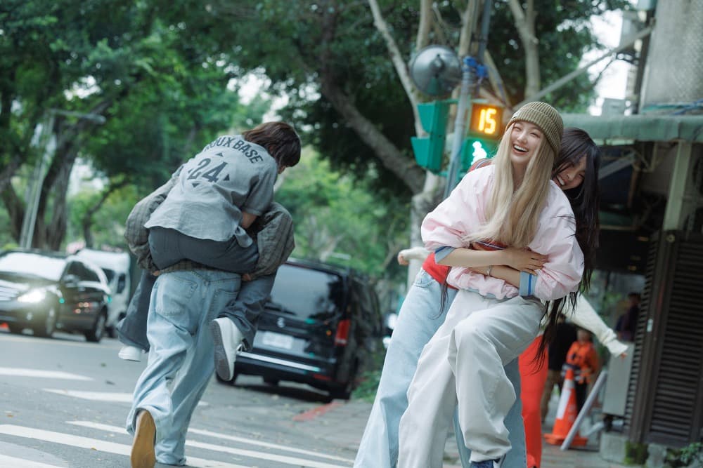 #集中討論 NewJeans《How Sweet》MV及音源正式發布 - NewJeans(NJZ)板 | Dcard