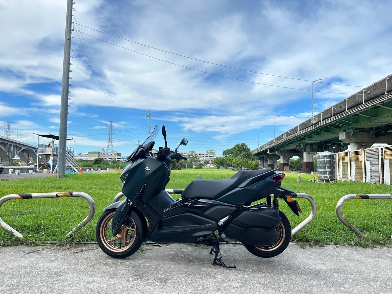 #黃牌 我的第一台黃牌重機XMAX分享 - 重機板 | Dcard