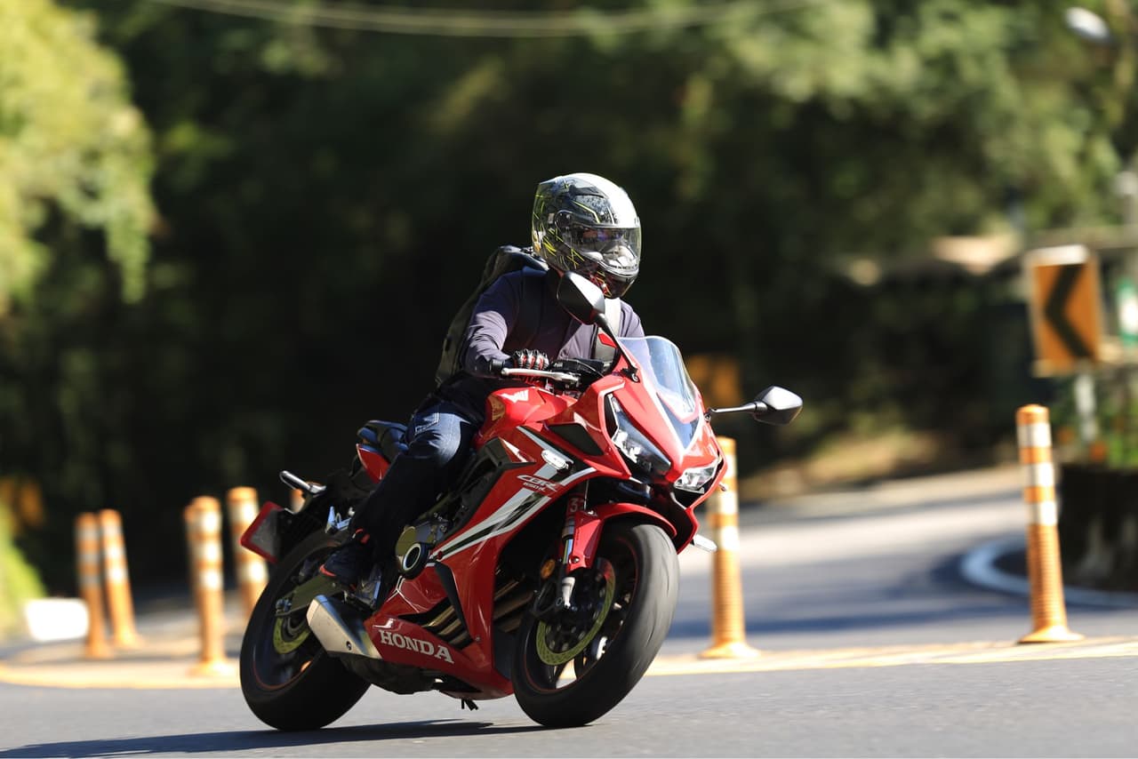 跨上 CBR650R 入門四缸，一起去騎車吧 - 贊助板 | Dcard