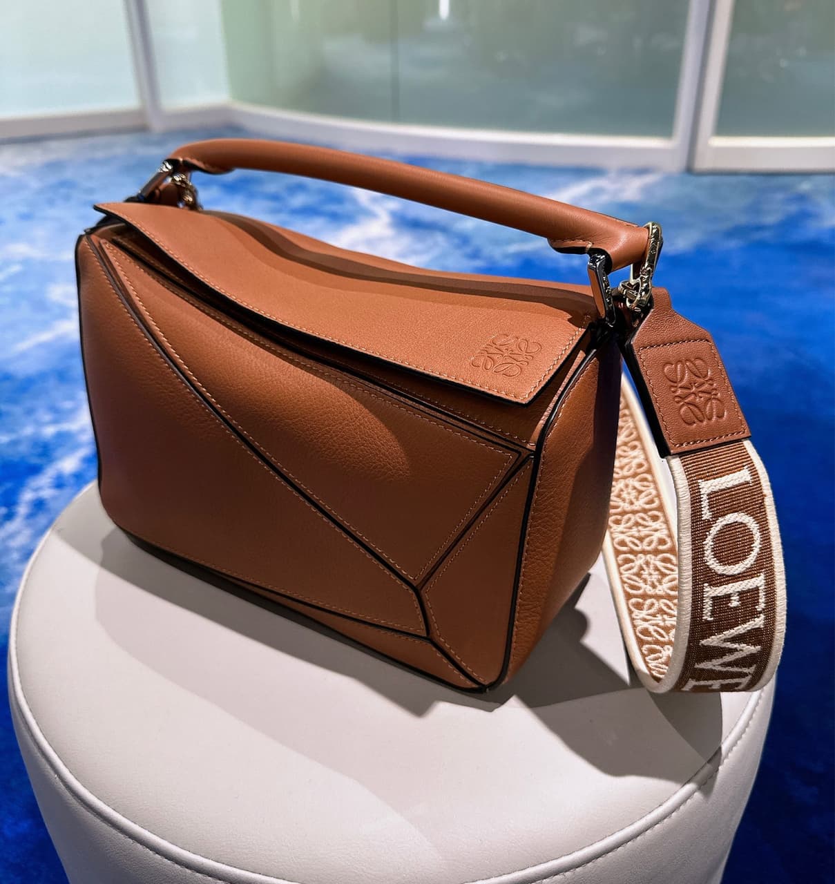 #開箱 #分享 人生第一個精品包-LOEWE Puzzle - 精品板 | Dcard