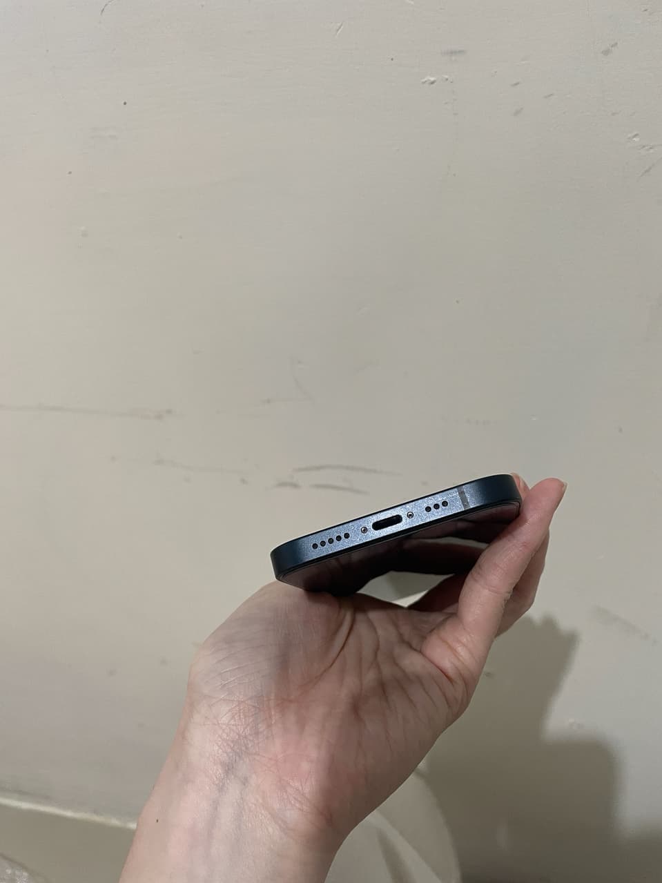 #我要賣 二手Iphone13 128GB 午夜色 降價（已售出） - 二手交易板 | Dcard