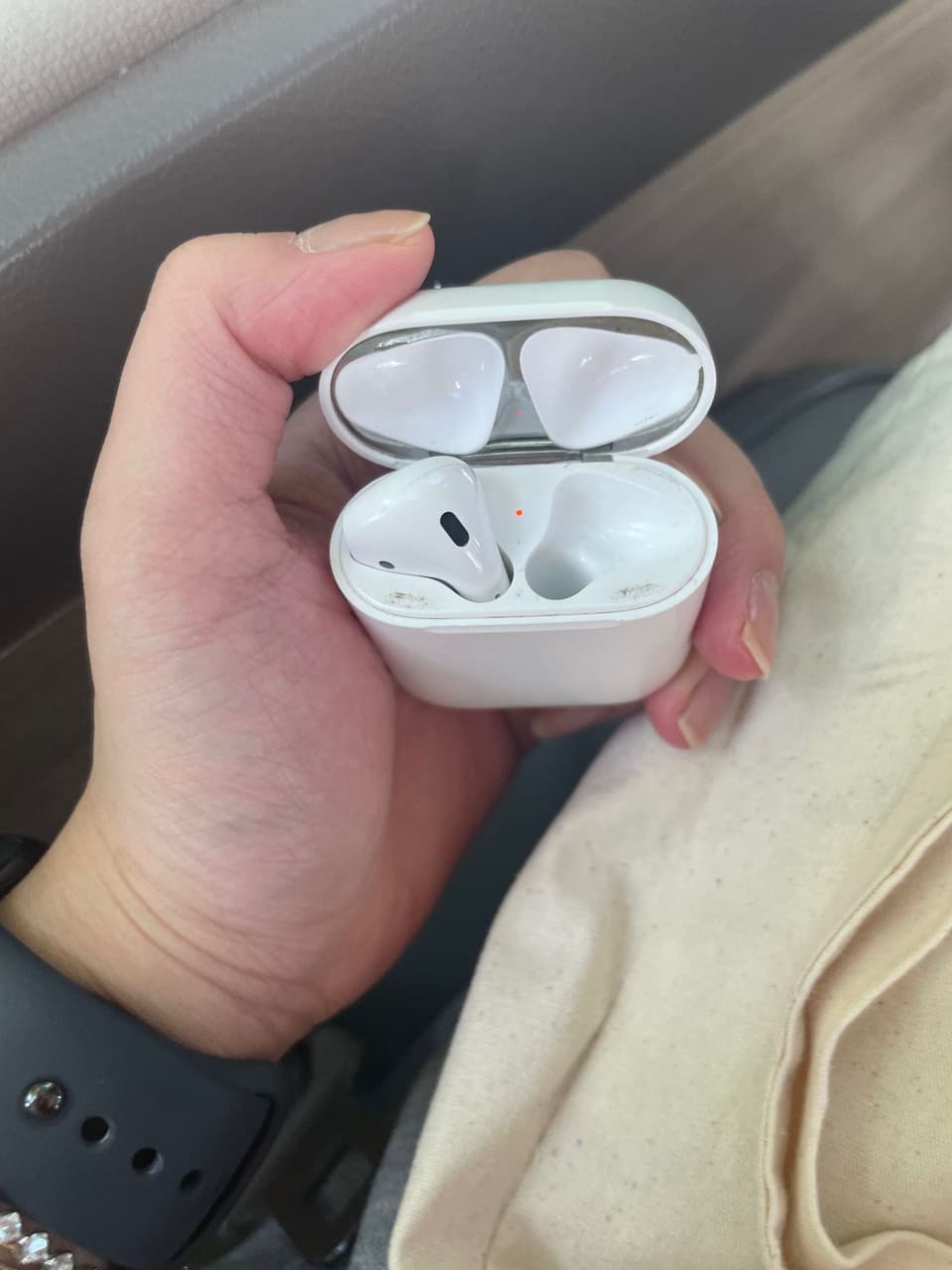 有冇人跌咗AirPod 係小巴 - 香港科技大學板 | Dcard