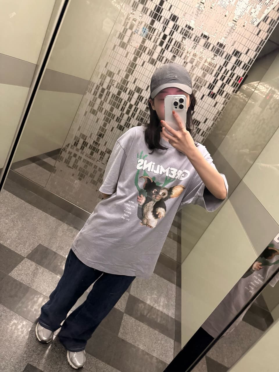 GU 電影聯名T shirt - 穿搭板 | Dcard