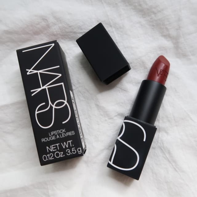拜託買它💄NARS 絕對經典唇膏immortal red - 美妝板 | Dcard