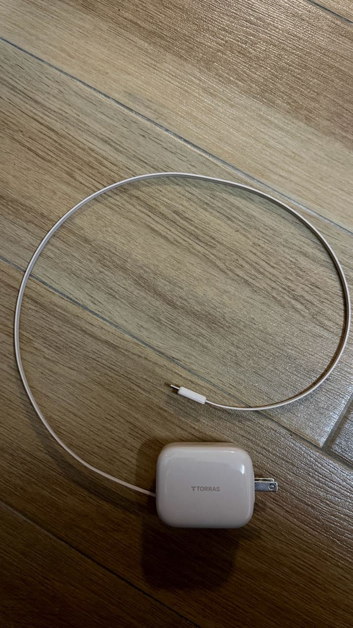 出遊必備！TORRAS LoopGo Clasp手機掛繩& FlexLine 40W伸縮現充電器｜讓旅程更輕鬆⋆⋆ - pinnnnn (@pinnnnn888) | Dcard