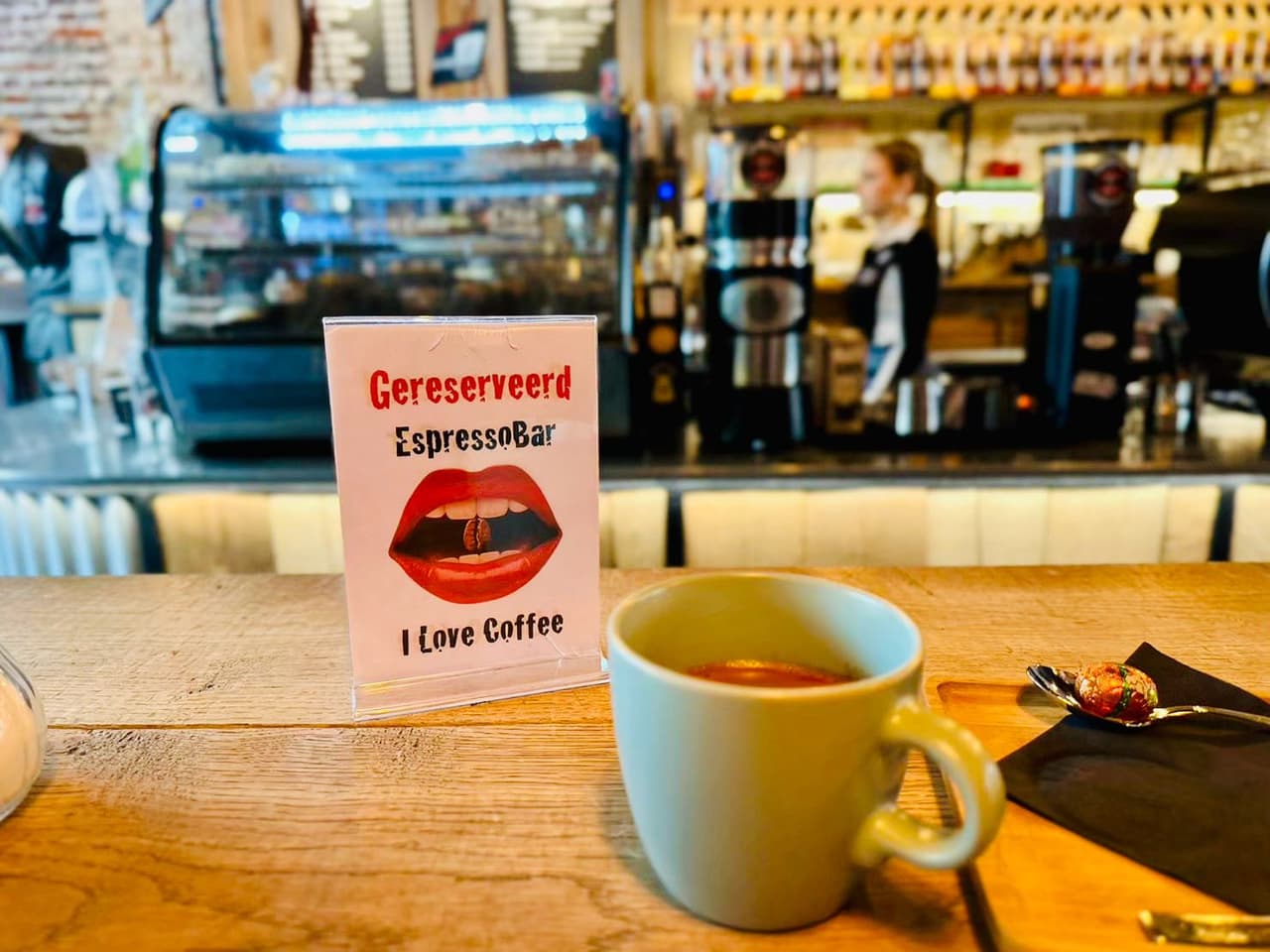 #分享 位於比利時童話小鎮布魯日的咖啡廳-Espresso Bar-I Love Coffee - 咖啡板 | Dcard