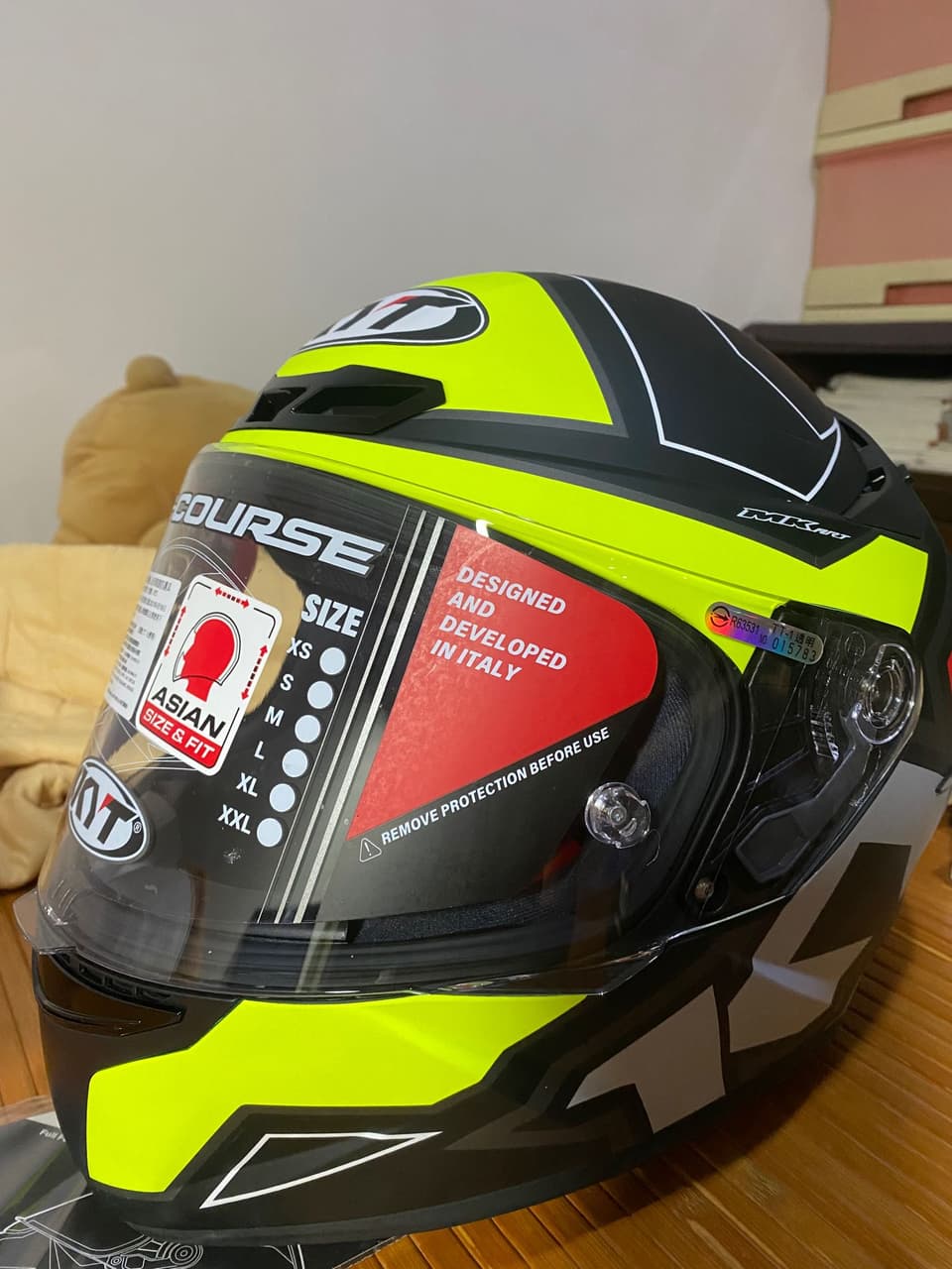 KYT TTC 消光黃顏色 - 機車板 | Dcard