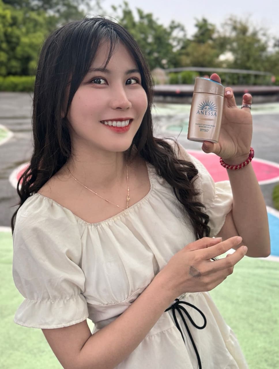 夏天必備不曬黑 - ANESSA 安耐曬 金鑽高效防曬露NA 5X版 - 美妝板 | Dcard