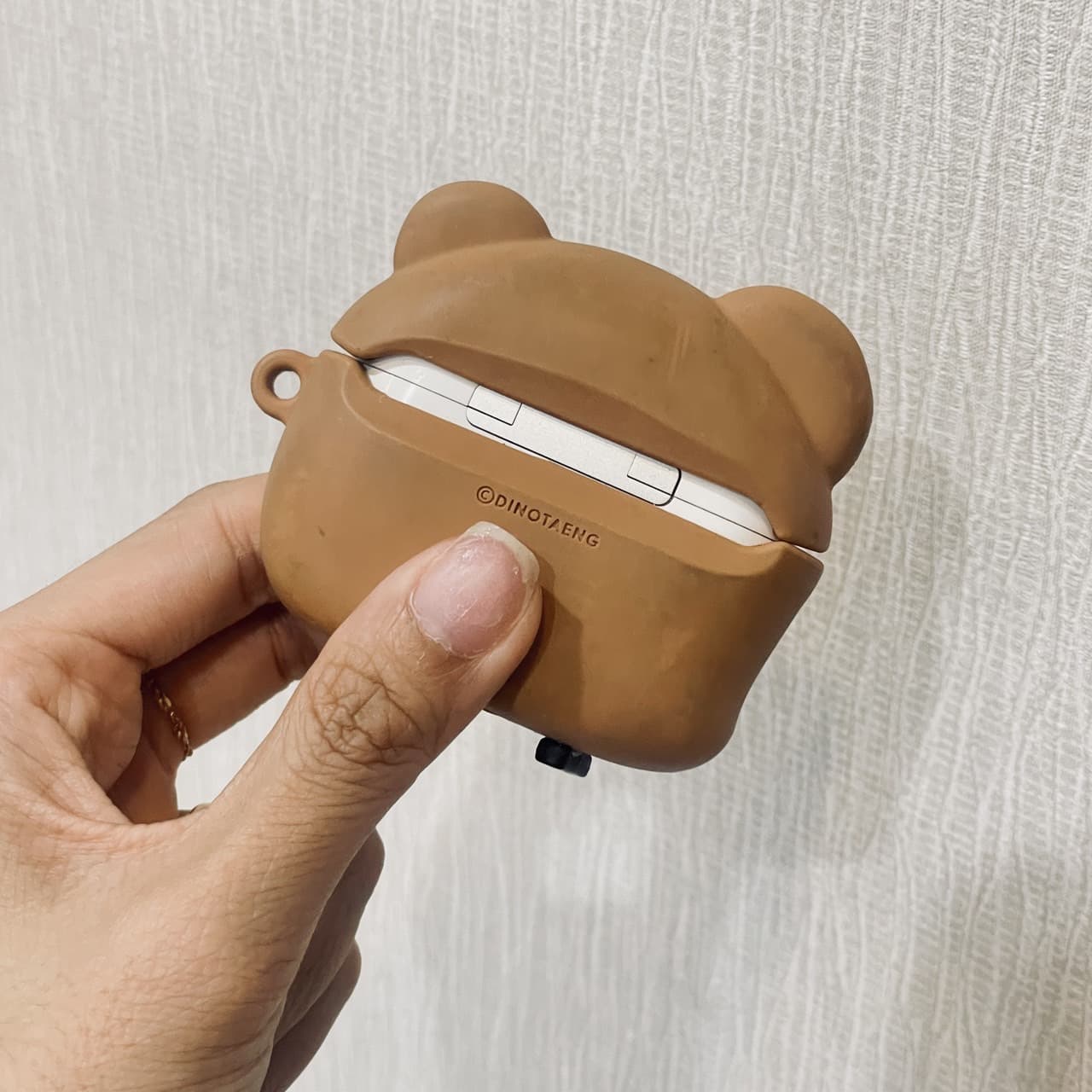 可愛小物🦦‼️Dinotaeng AirPods Pro 耳機殼 柿子熊 袋鼠 - 芝芝｜購物芝旅 (@hannee) | Dcard