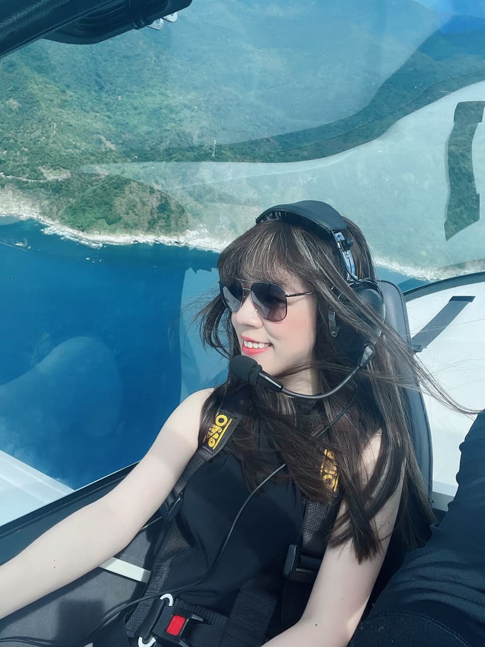 ️圓夢之旅-開飛機初體驗 教練超會拍🥺 - 國立臺灣大學 吃貨學系 (@ej._.chen) | Dcard