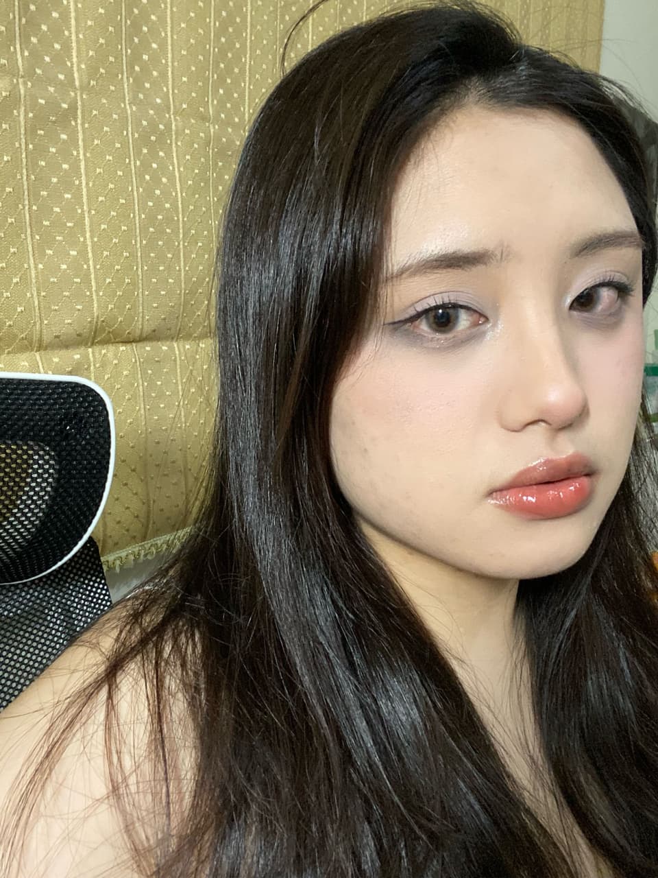 初嘗試韓系小煙燻妝(*≧ω≦) - 烏菁一杯無糖去冰 (@hiimmei) | Dcard