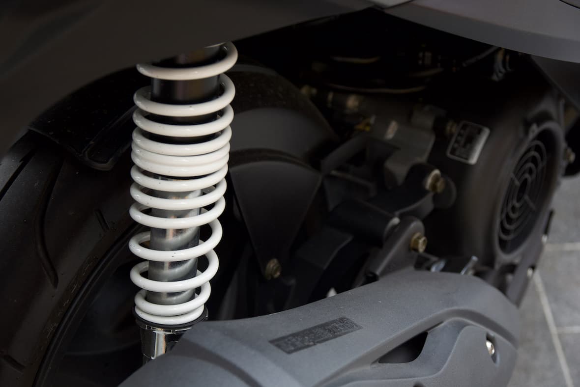 用新愛的追心愛的！ KYMCO GSENSE 125你的正妹雷達！ - 感情板 | Dcard