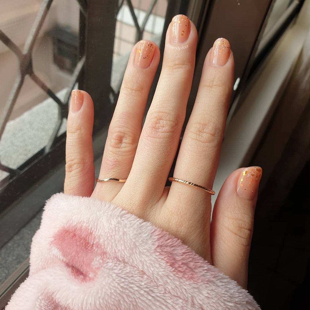#分享 7款 DIY粉嫩氣質指彩 分享 - 美甲板 | Dcard