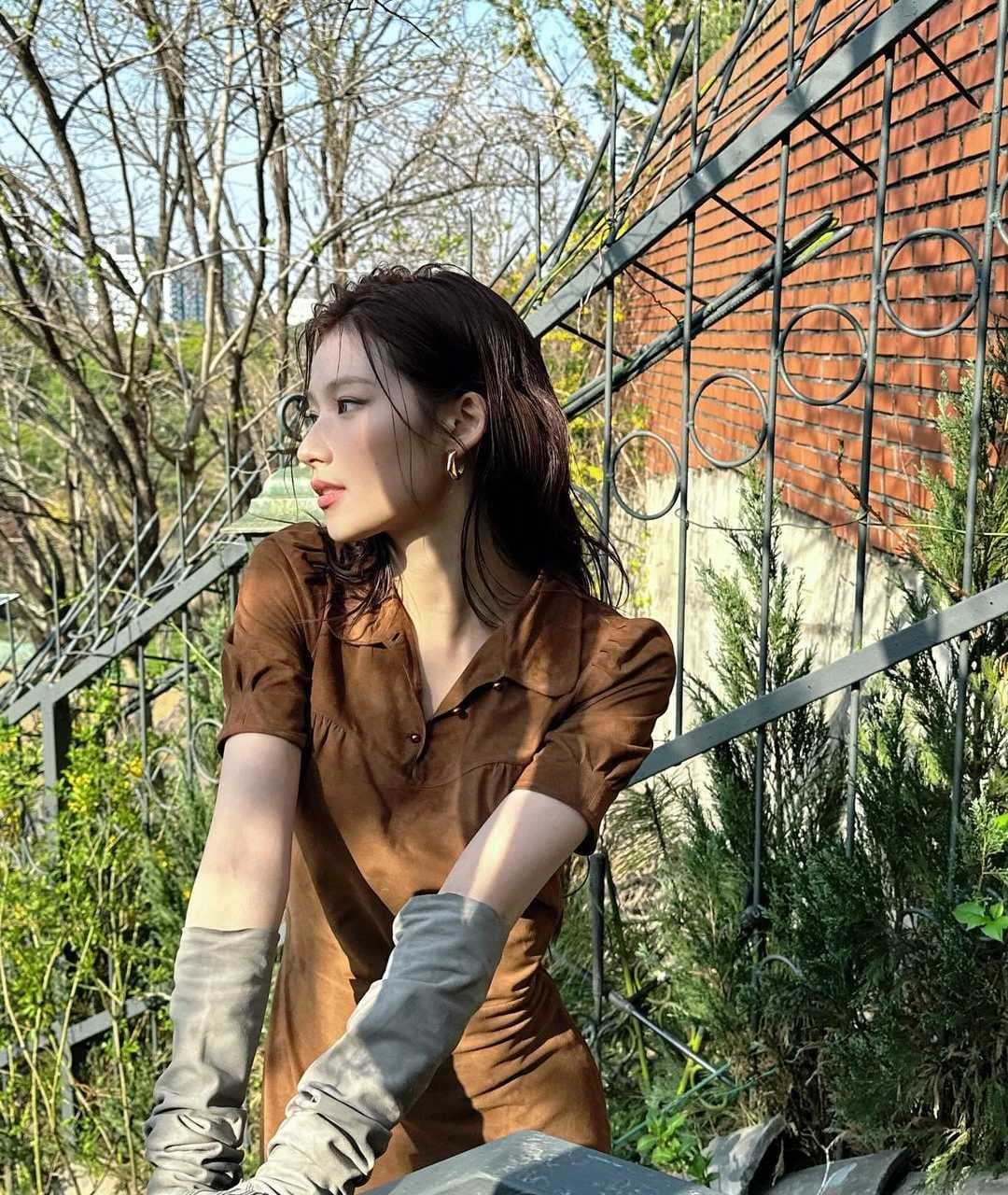 #分享 Sana & Prada 幕後照片📷 - TWICE板 | Dcard