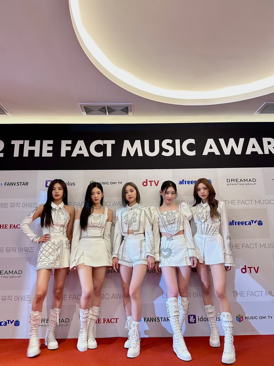 #舞台 2022 TMA 舞台 - ITZY板 | Dcard