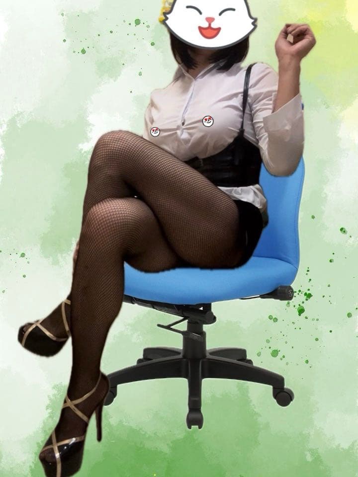 來試試OL服配網襪 - 偽娘板 | Dcard