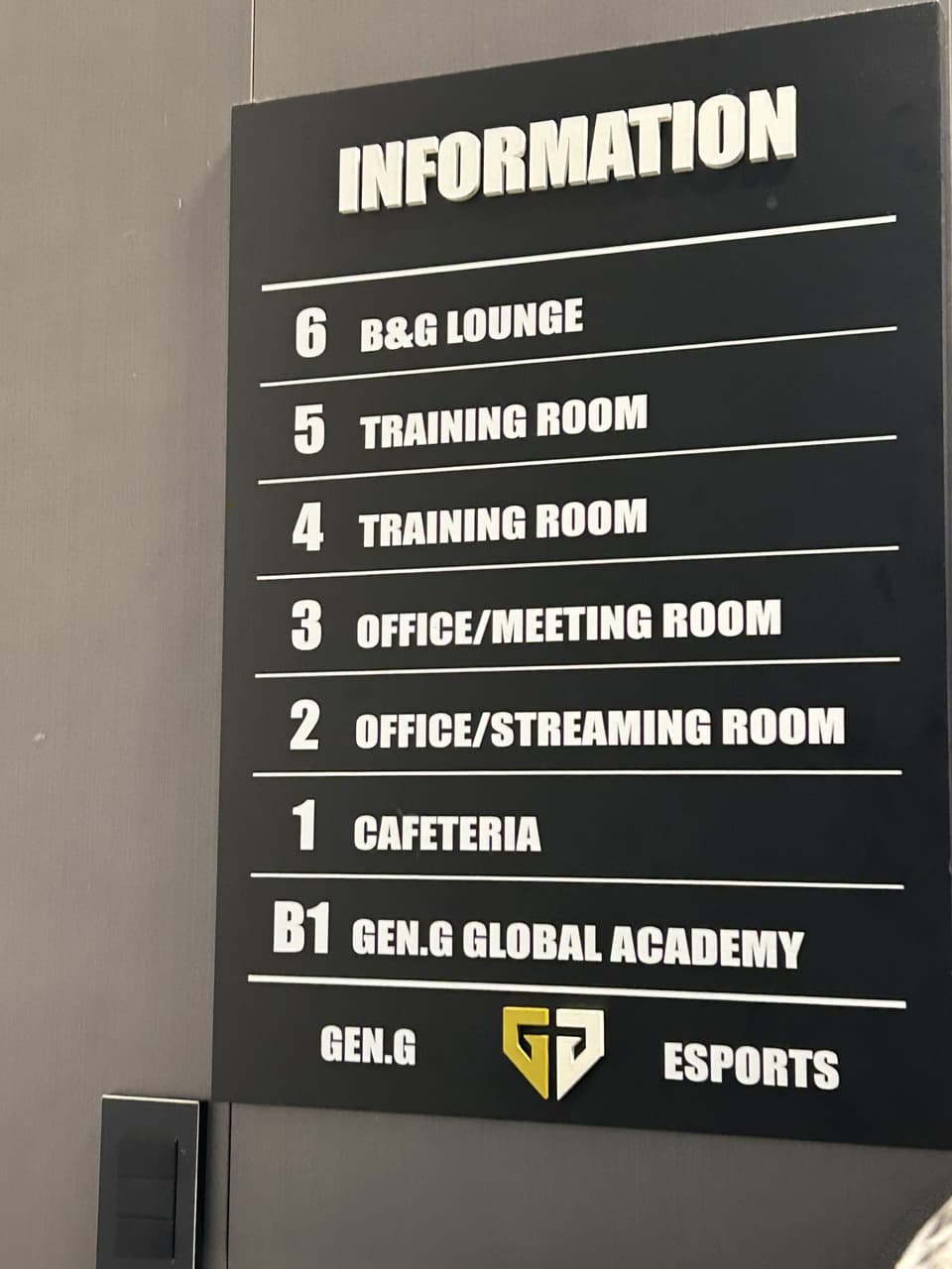 參觀 Gen.G 戰隊基地內部！值得去嗎？🎮 - Nyx ̈ ༘ * (@chu_an_) | Dcard