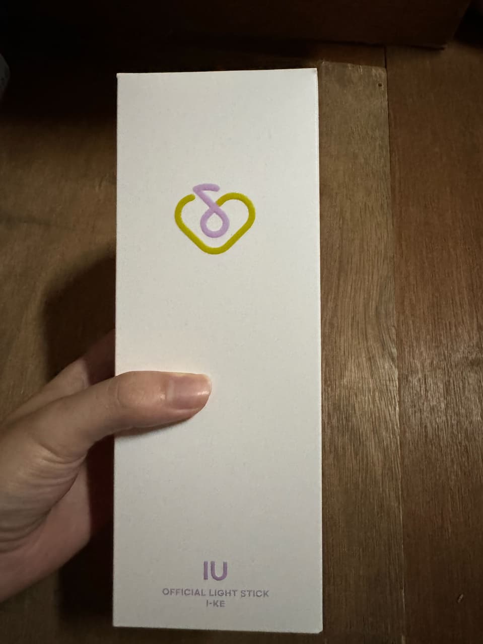 #我要賣 IU手燈 BP手燈 - 二手交易板 | Dcard