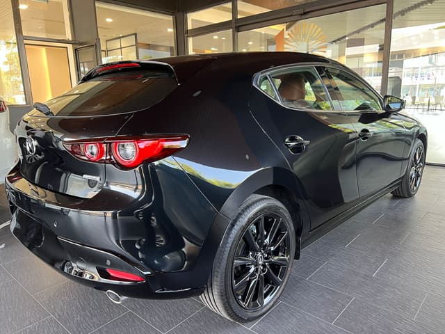 賞車趣-MAZDA3 retro sports edition - 汽車板 | Dcard