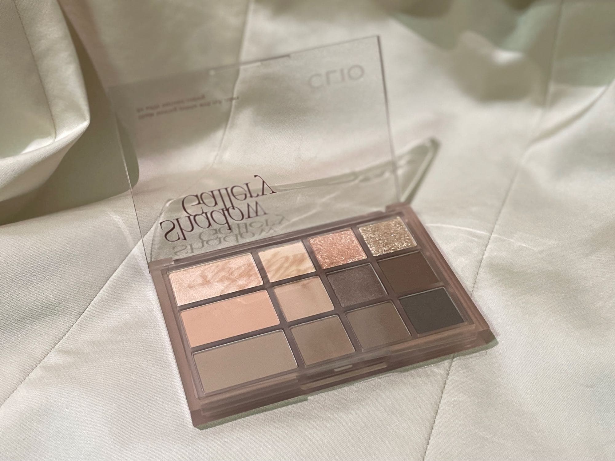 #分享 CLIO MINSCO聯名款 色號：01 Shadow Gallery - 美妝板 | Dcard