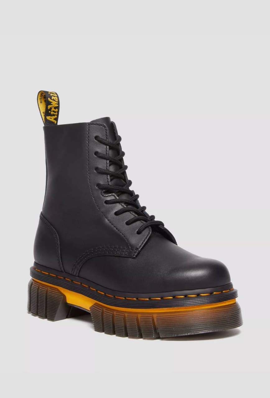 #我要賣 Dr.Martens 1460 Audrick 8孔 厚底靴 - 二手交易板 | Dcard
