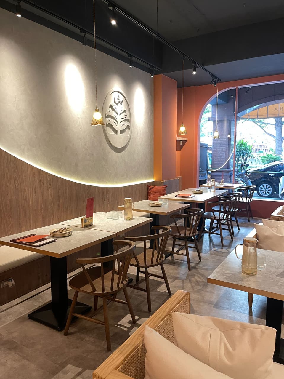 台中｜新開幕 創意蔬食料理 全素食無酒精 聚餐首選 - 有什麼好吃好玩好用 (@qqyuuuuu) | Dcard