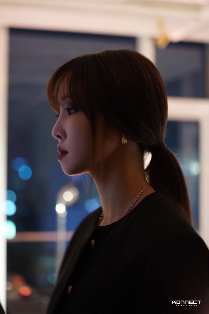 #更新 #照片 230104 Yuju 👋🏻GOODBYE 2022, HELLO 2023 #SpecialPhoto👋🏻 - GFRIEND板 | Dcard