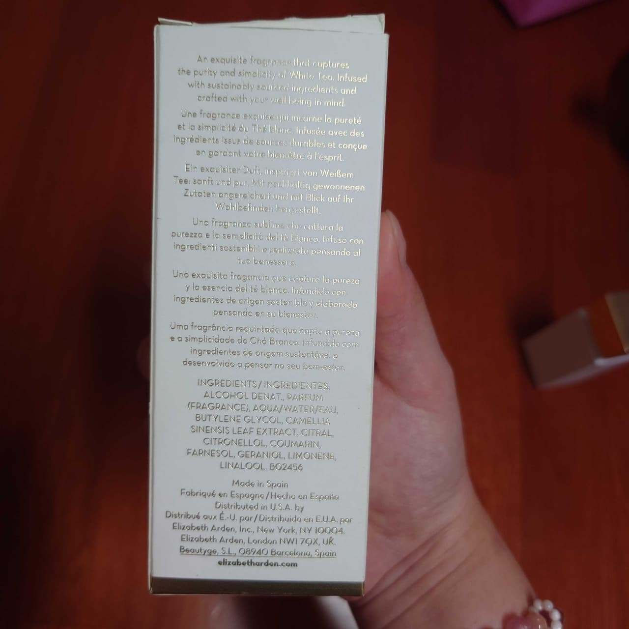 #我要賣 (已售出)Elizabeth Arden 伊莉莎白雅頓 白茶淡香精50mL - 二手交易板 | Dcard