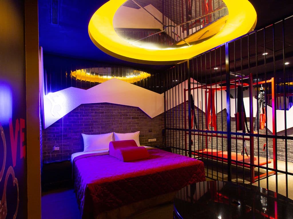 台北特色汽旅推薦 - 七分之二的探索 (@twosevenths2_7) | Dcard