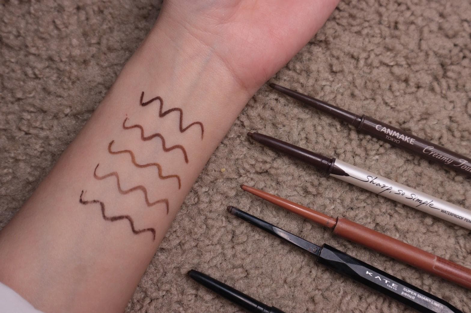 #分享 日韓熱門眼線膠筆評比-艾杜紗、Kate、Clio、Canmake、lilybyred - 美妝板 | Dcard
