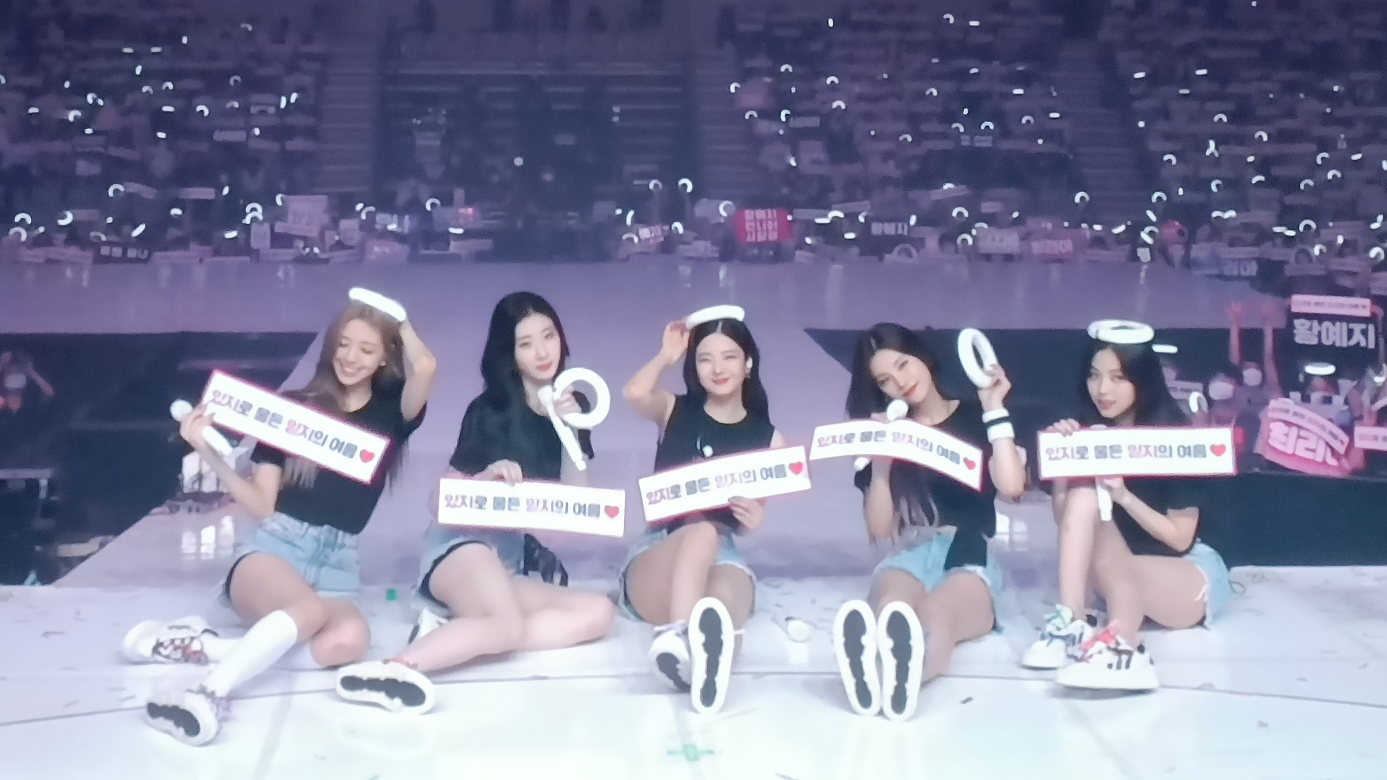 #IT4Y IT'Z SUMMER 🏖️🌴 - ITZY板 | Dcard