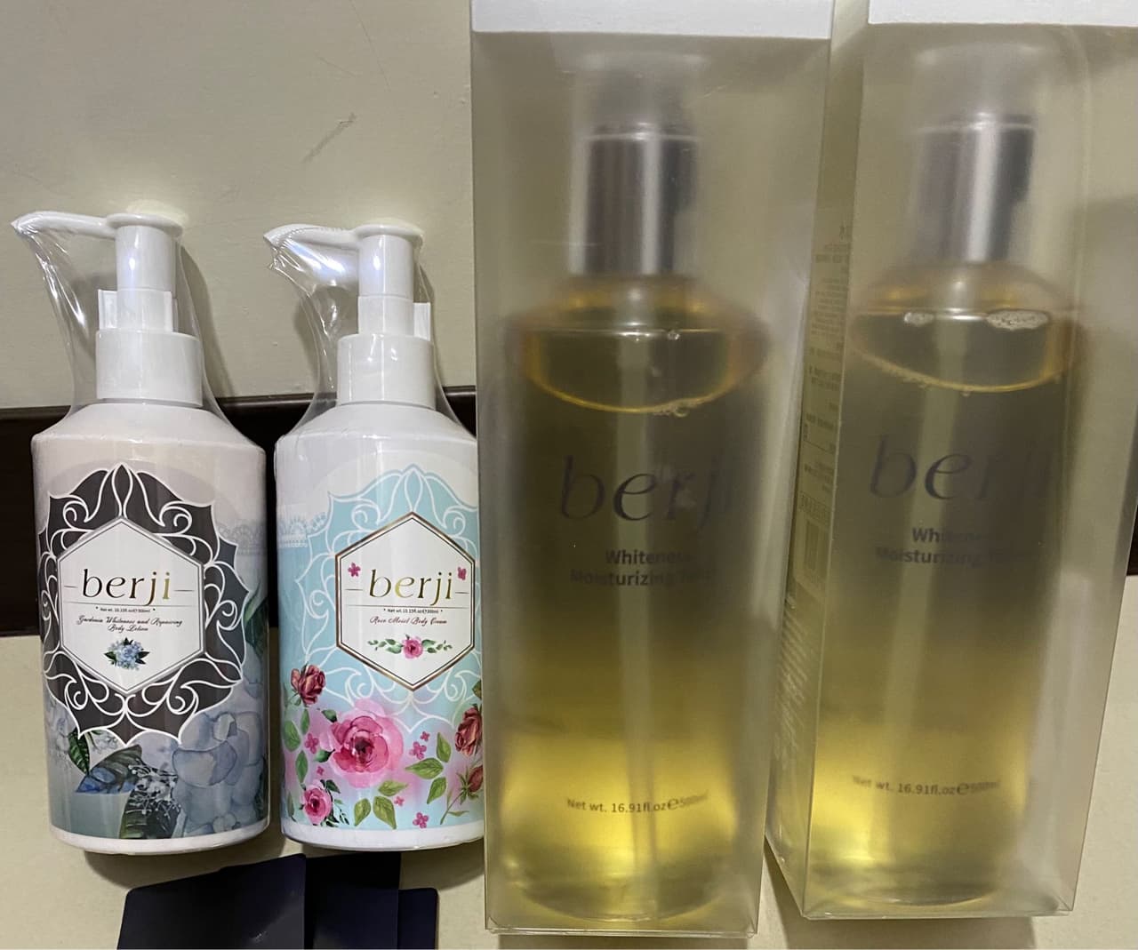 #請益 #詢問 berji嫩白水樣化妝水和乳液 - 美妝板 | Dcard