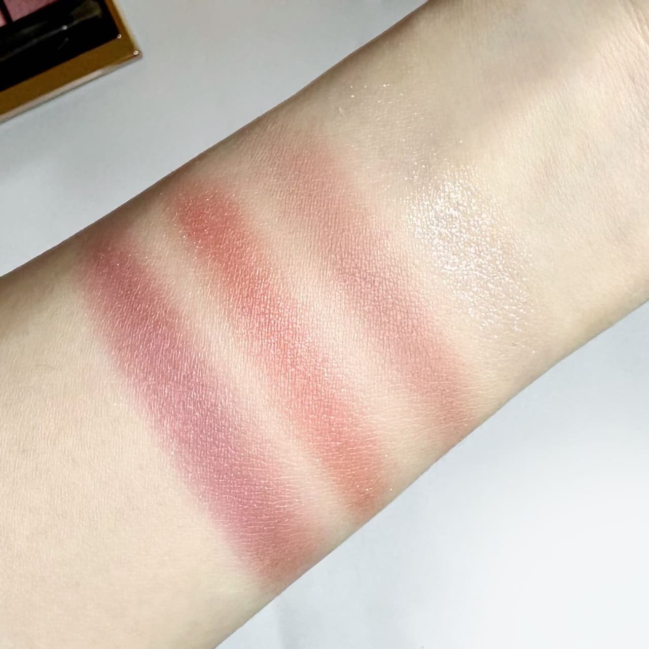 #試色 SUQQU粉嫩春日感妝容 - 美妝板 | Dcard