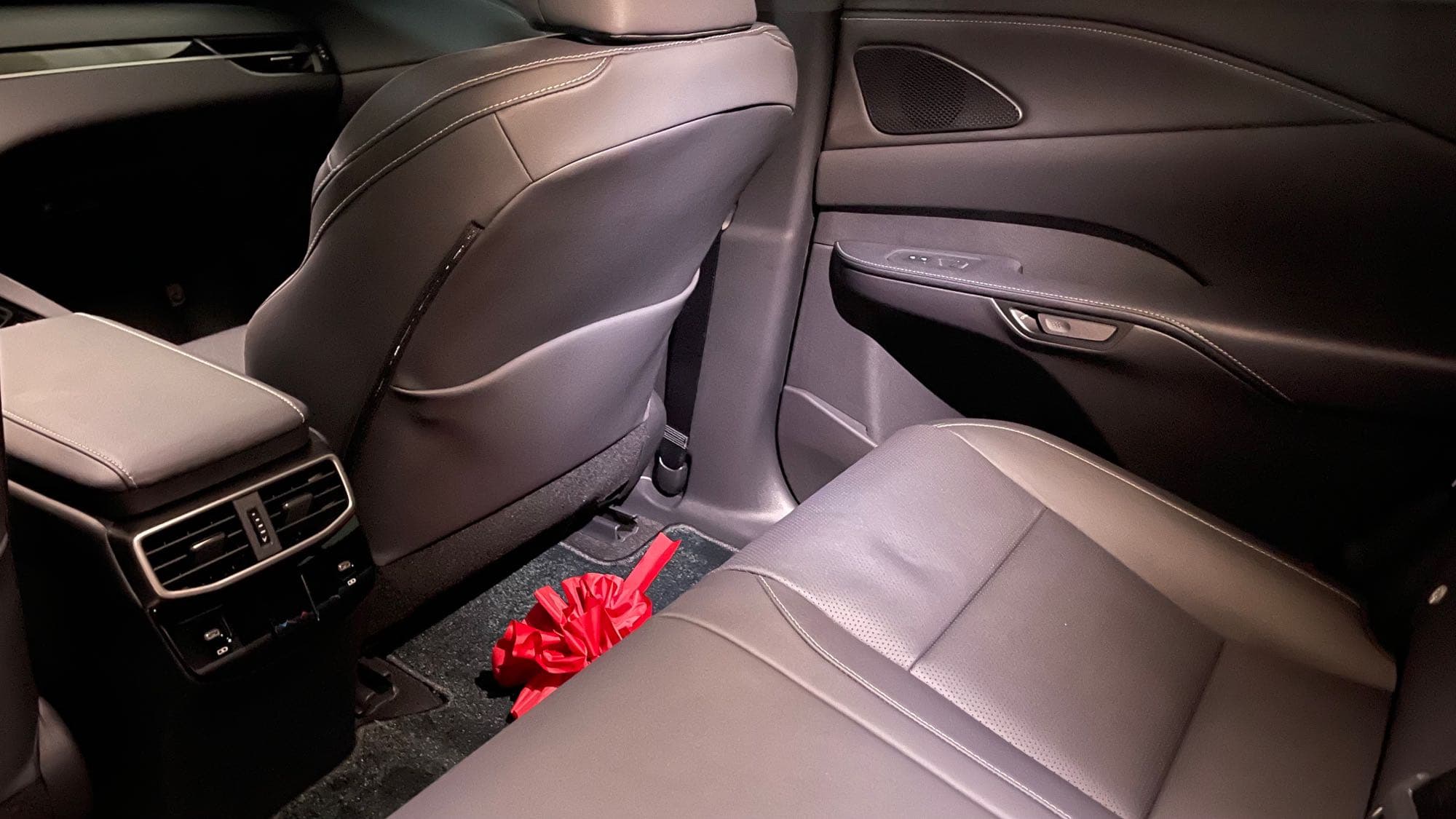 開箱 細節介紹RX350頂級版大改款 - 汽車板 | Dcard