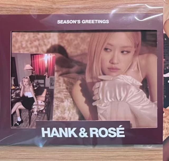 #分享 Hank & Rosé年曆實體！！！ - BLACKPINK板 | Dcard