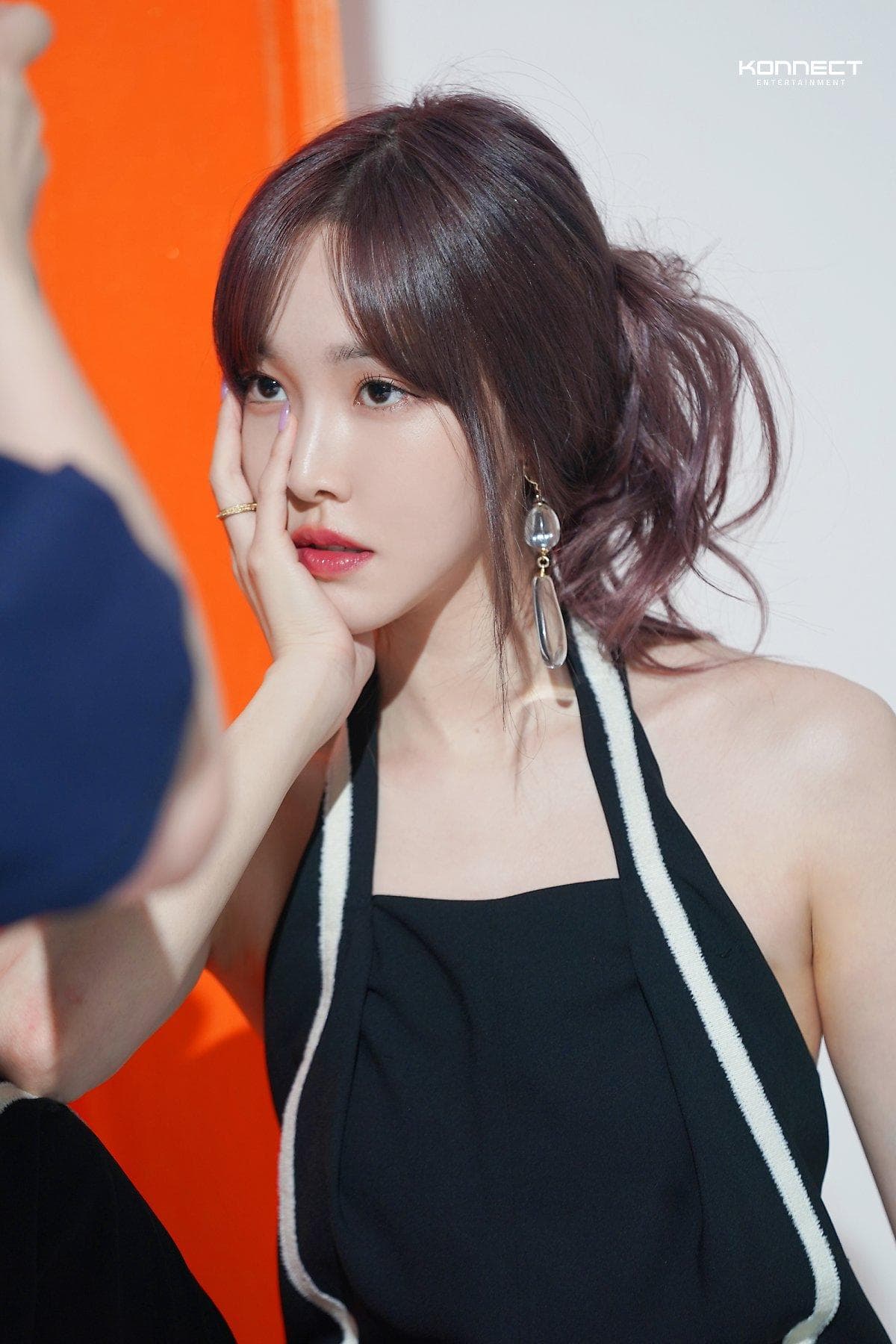 #翻譯 #Post 220901【YujuPost】"Yuju=畫報美食店" 承認1004次！ - GFRIEND板 | Dcard