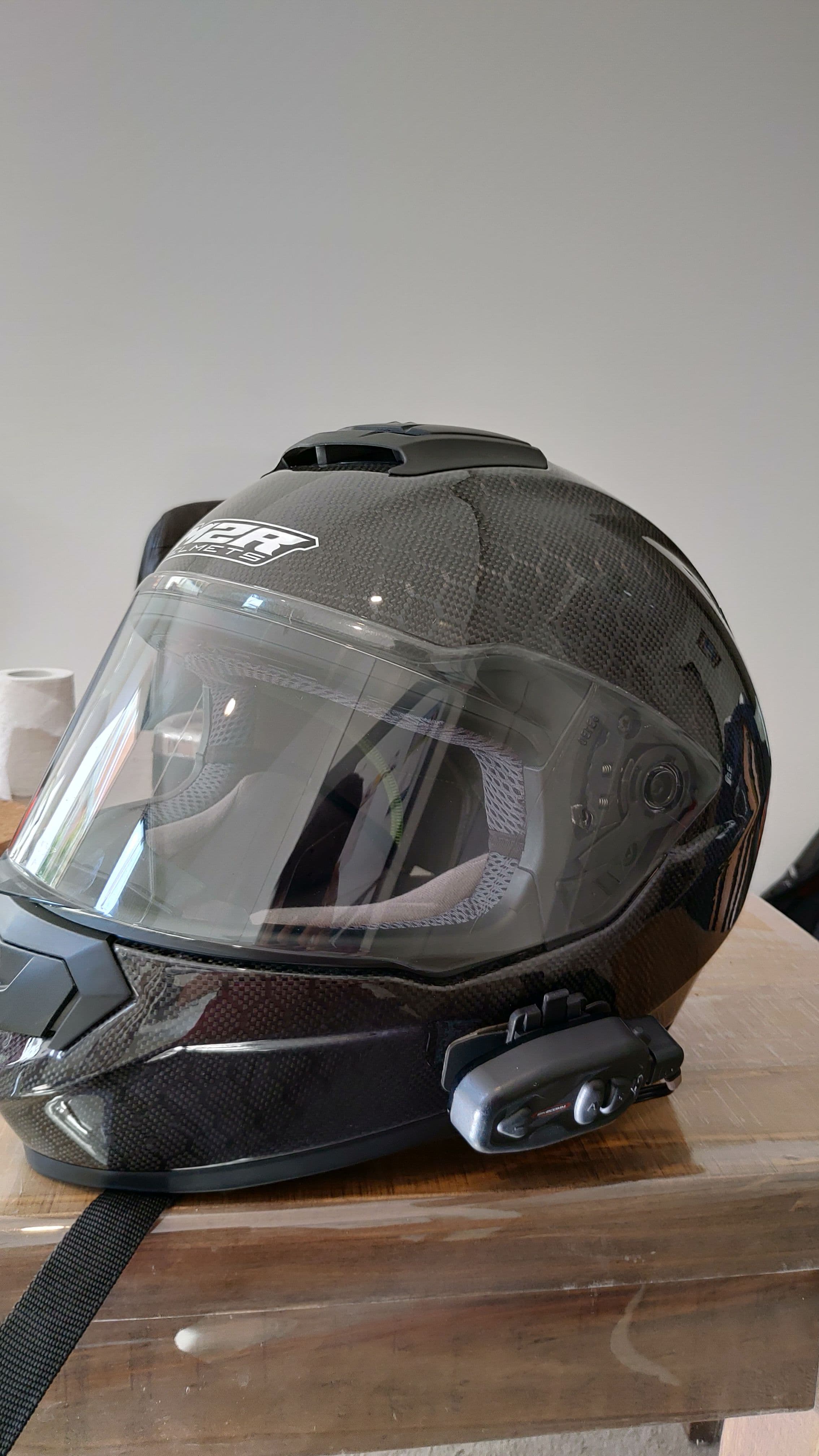 國產六角碳纖維安全帽 M2R XR5開箱 - 機車板 | Dcard