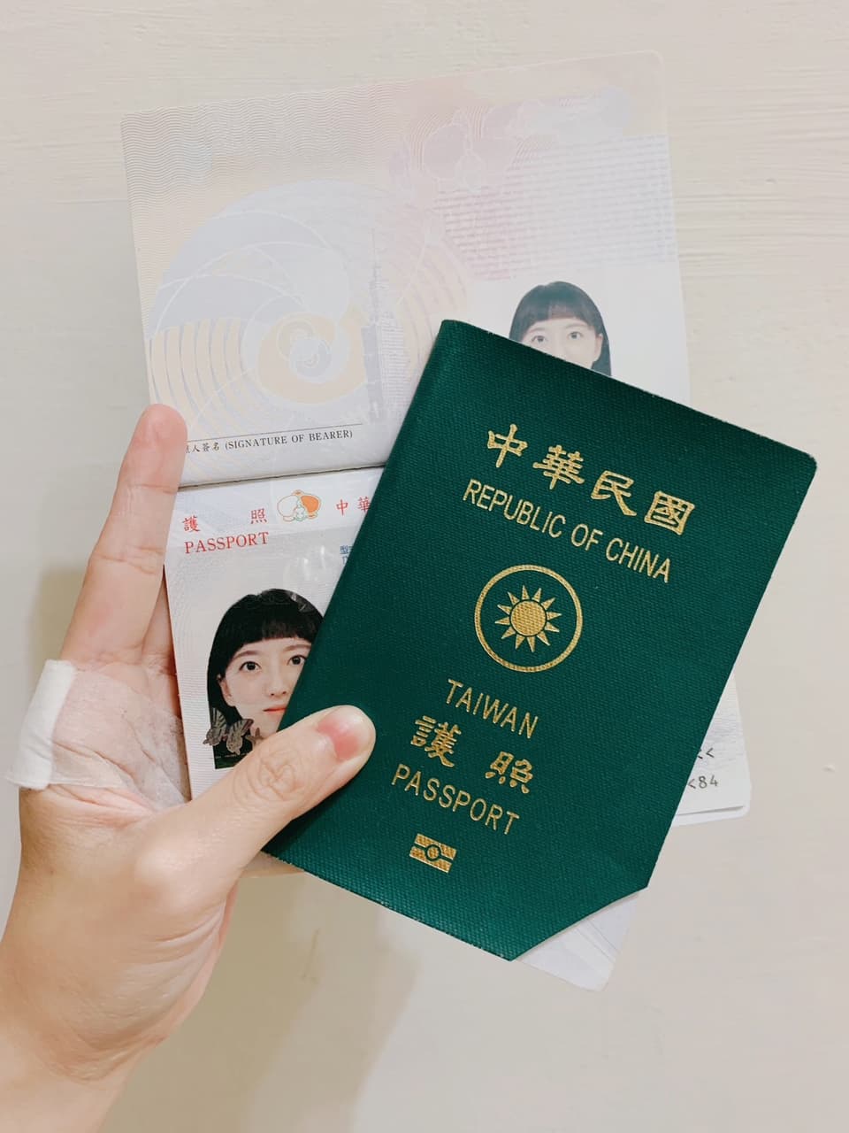 #分享 30分鐘完成護照換發 - 旅遊板 | Dcard