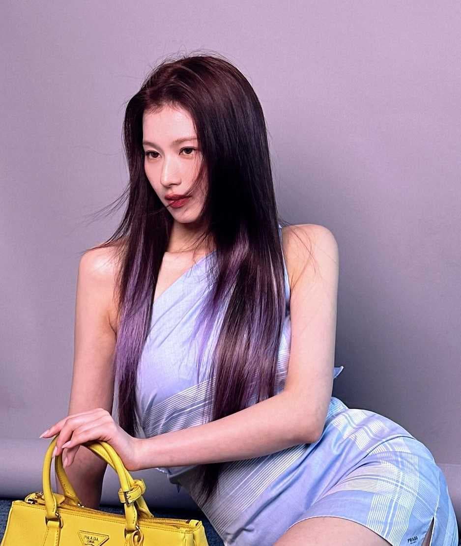 #分享 Sana & Prada 幕後照片📷 - TWICE板 | Dcard