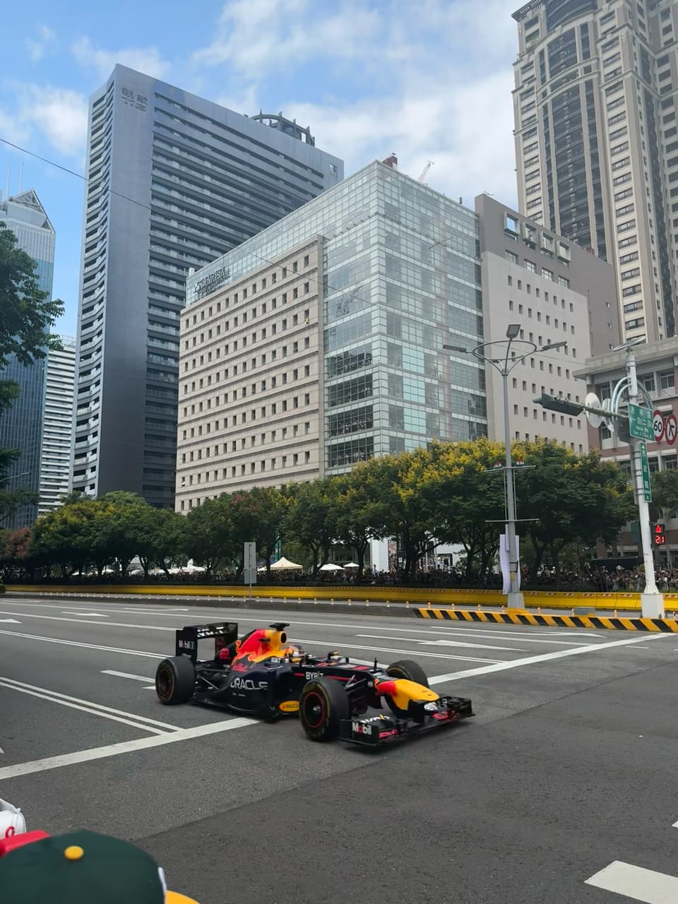 男友感爆棚的姊妹帶我去看F1賽車🥹 - 汽車板 | Dcard