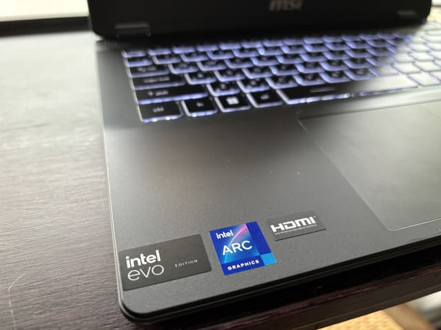 MSI AI 美型智能筆電開箱！完美演繹精粹質感 - 3C板 | Dcard