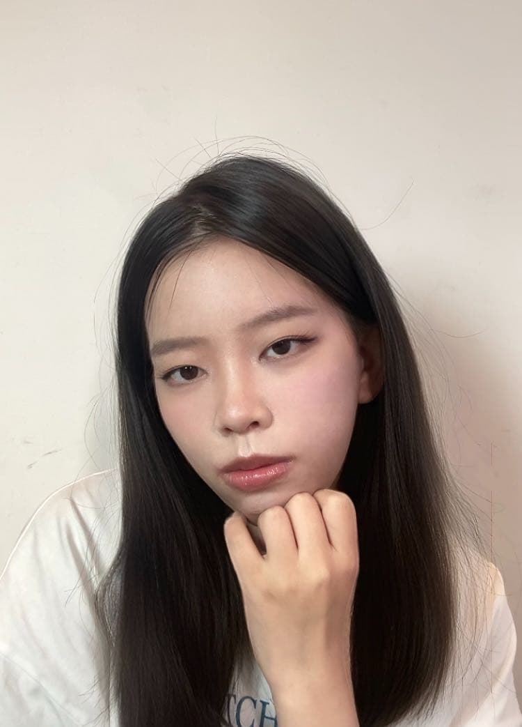 不專業仿妝｜試試看韓系明星淡顏妝🙈 - 這邊這個優秀小青年 (@cl_20) | Dcard