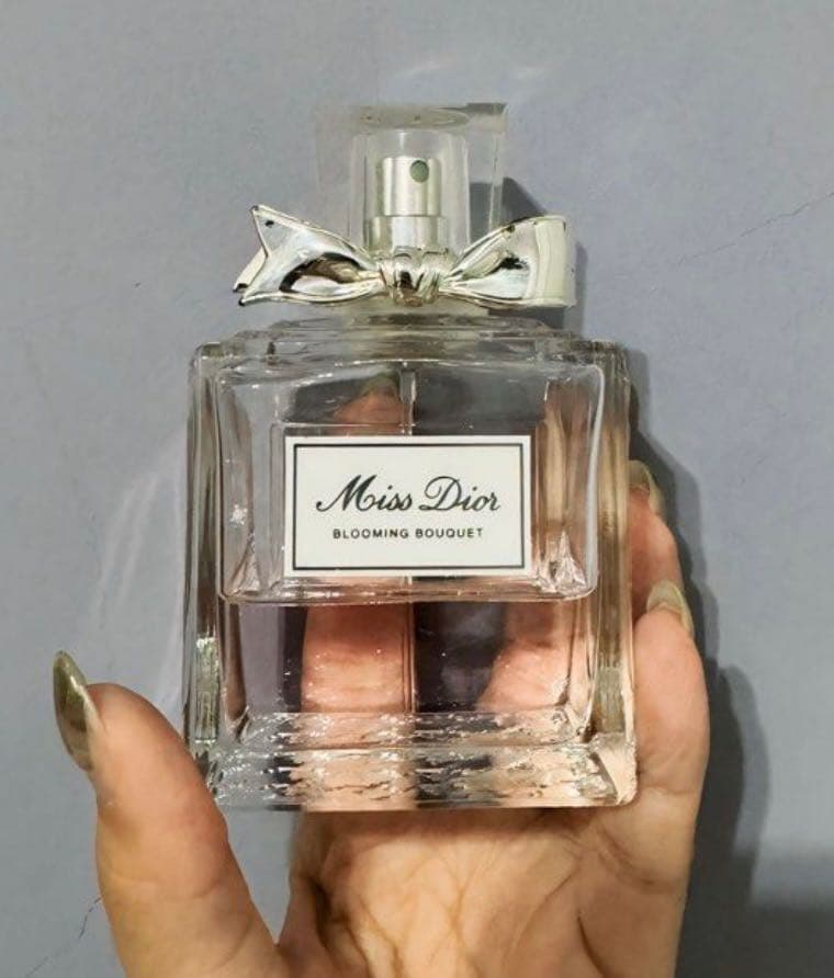 #我要賣 #我要賣 Miss Dior花漾甜心淡香水100ml（售出） - 二手交易板 | Dcard