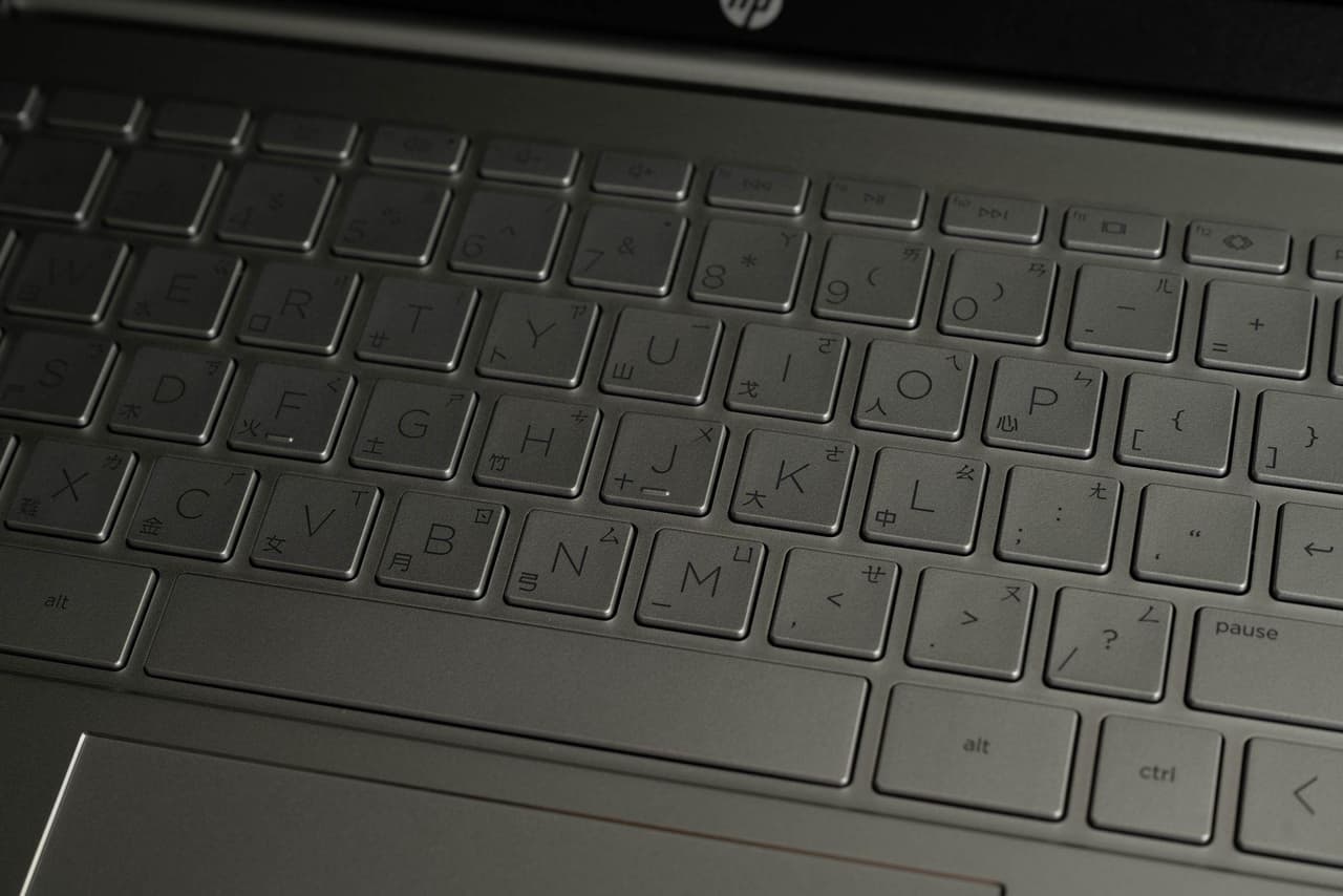 #開箱大使 快門手的HP Pavilion Plus Laptop 14-eh0025TX 時尚輕薄筆電心得 - 快門手 (@shutterhouboy) | Dcard