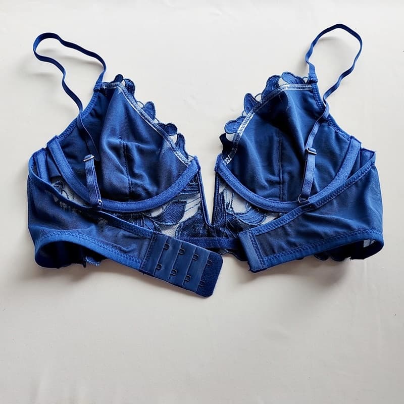 UW LINGERIE｜三件套法式無襯蕾絲內衣．IF04情挑 - 西斯板 | Dcard