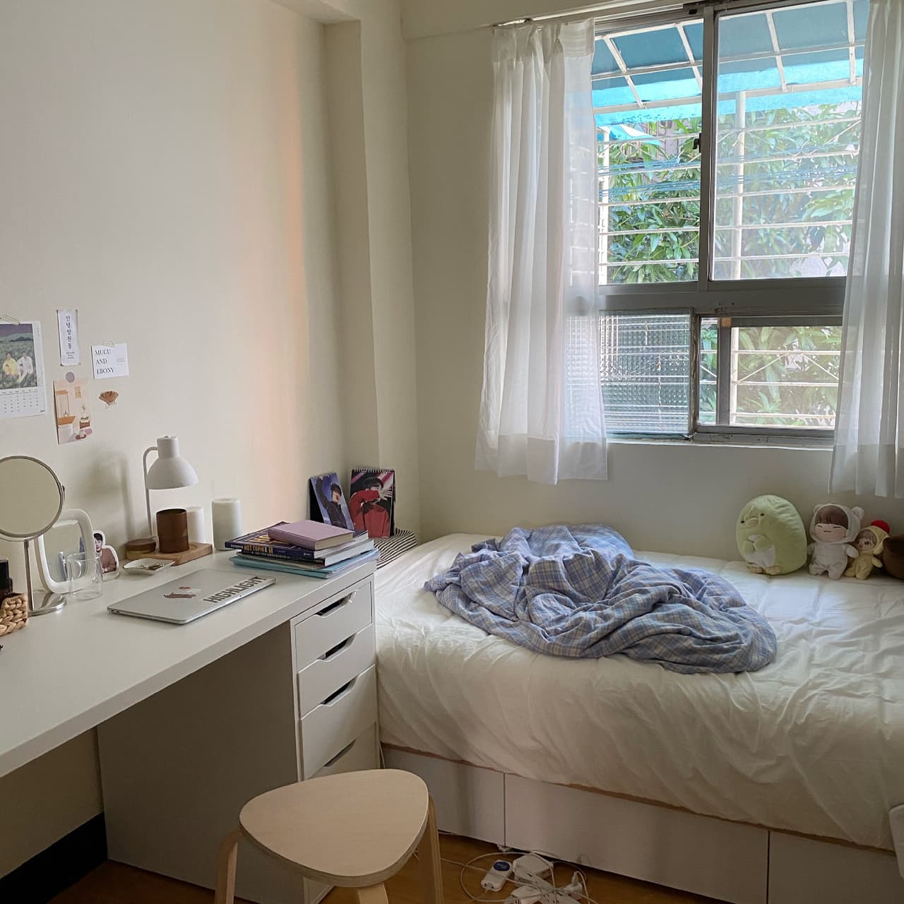 #更 What's in my room | 奶白控の生活碎片☁ - B341 留言 | Dcard