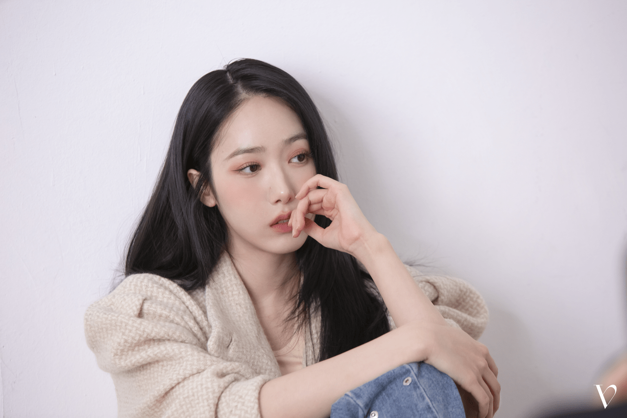 #更新 #照片 230327 VIVIZ Esquire畫報拍攝現場花絮 - GFRIEND板 | Dcard