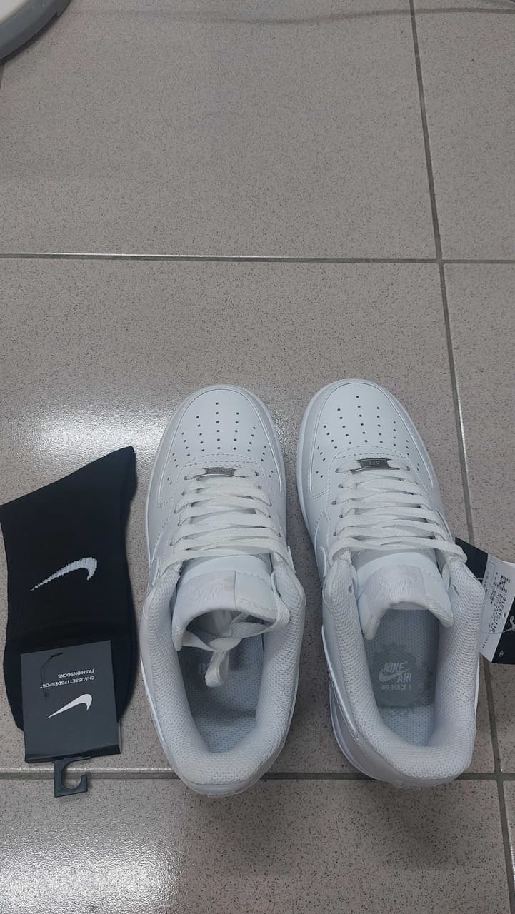 #售全新 Nike air force1 24.5 - 二手交易板 | Dcard